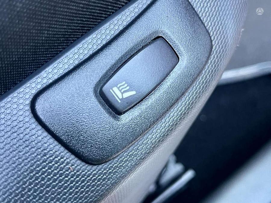 Renault Captur 2015 in Siauliai, with an engine capacity of 1.50 L and mileage of 199 thousand km for 7450 €, photo 12 on AUTOMOTO.COM.LV