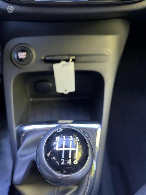 Renault Captur 2016 in Siauliai, with an engine capacity of 1.50 L and mileage of 241 thousand km for 6450 €, photo 8 on AUTOMOTO.COM.LV