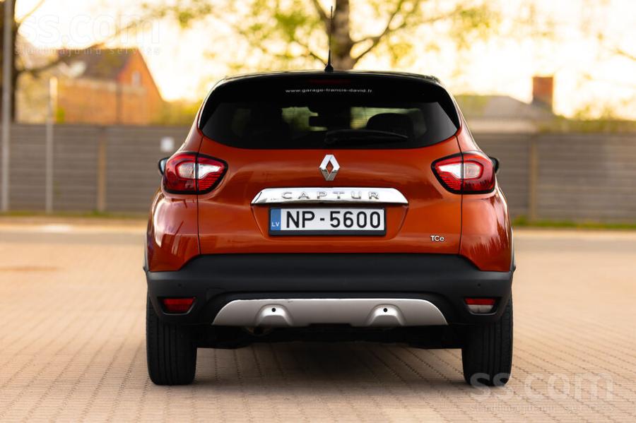Orange Renault Captur 2013 in Jelgava, with an engine capacity of 1.20 L and mileage of 0 thousand km for 14850 €, photo 6 on AUTOMOTO.COM.LV