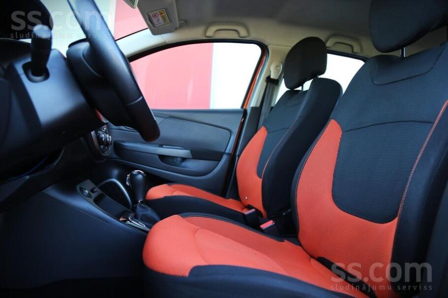 Orange Renault Captur 2013 in Riga, with an engine capacity of 1.20 L and mileage of 178 thousand km for 6495 €, photo 13 on AUTOMOTO.COM.LV