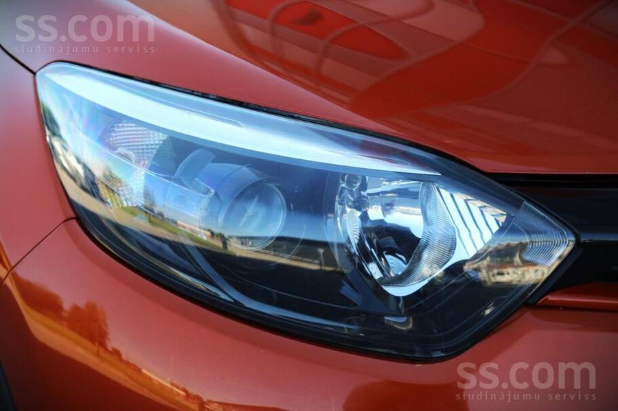 Orange Renault Captur 2013 in Riga, with an engine capacity of 1.20 L and mileage of 178 thousand km for 6495 €, photo 19 on AUTOMOTO.COM.LV