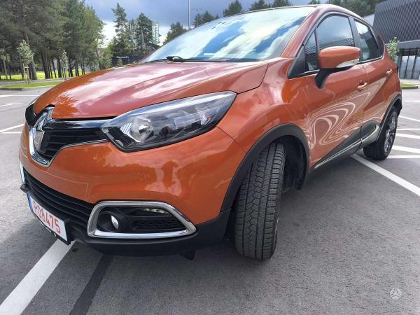 Orange Renault Captur 2013 in Utena, with an engine capacity of 0.90 L and mileage of 195 thousand km for 4650 €, photo 1 on AUTOMOTO.COM.LV