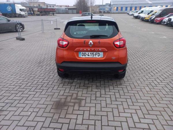 Oranžs Renault Captur 2014 Tauragė, ar dzinēja tilpumu 1.46 L un nobraukumu 223 tūkst. km par 3700 €, foto 5 vietnē AUTOMOTO.COM.LV
