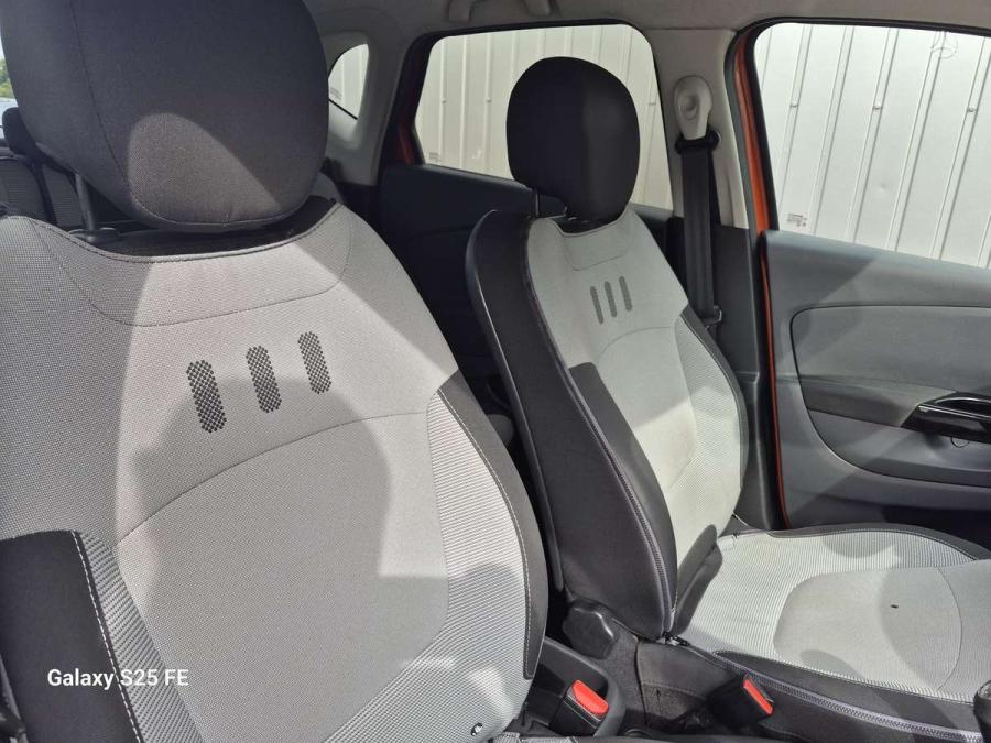 Oranžs Renault Captur 2016 Tauragė, ar dzinēja tilpumu 1.46 L un nobraukumu 172 tūkst. km par 5000 €, foto 12 vietnē AUTOMOTO.COM.LV