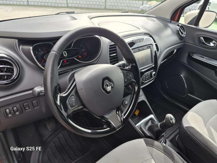 Oranžs Renault Captur 2016 Tauragė, ar dzinēja tilpumu 1.46 L un nobraukumu 172 tūkst. km par 5000 €, foto 16 vietnē AUTOMOTO.COM.LV