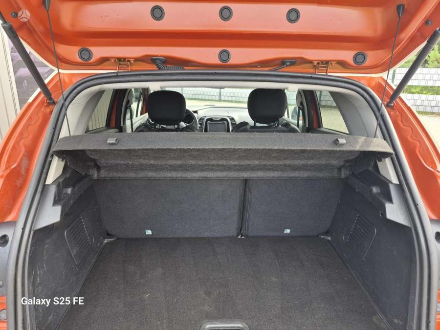 Oranžs Renault Captur 2016 Tauragė, ar dzinēja tilpumu 1.46 L un nobraukumu 172 tūkst. km par 5000 €, foto 19 vietnē AUTOMOTO.COM.LV