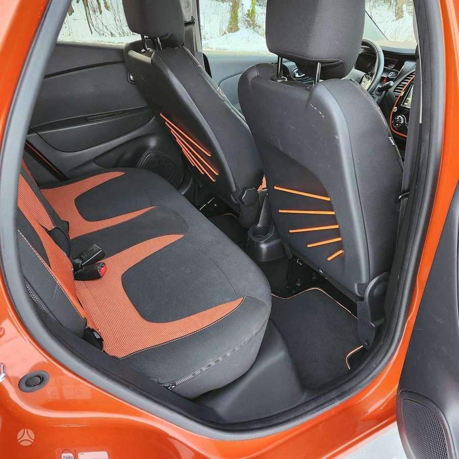 Oranžs Renault Captur 2013 Kauņa, ar dzinēja tilpumu 1.20 L un nobraukumu 120 tūkst. km par 6150 €, foto 12 vietnē AUTOMOTO.COM.LV