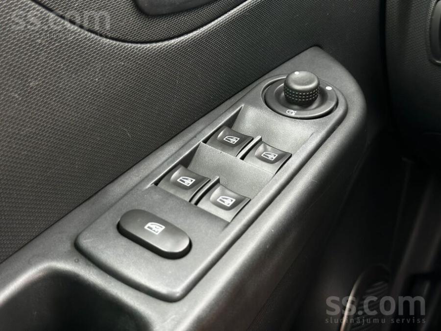 Oranžs Renault Captur 2014 Jelgava, ar dzinēja tilpumu 0.90 L un nobraukumu 0 tūkst. km par 6750 €, foto 17 vietnē AUTOMOTO.COM.LV
