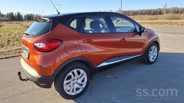 Orange Renault Captur 2015 in Preili, with an engine capacity of 1.50 L and mileage of 266 thousand km for 6500 €, photo 8 on AUTOMOTO.COM.LV