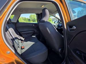 Oranžs Renault Captur 2020 Tauragė, ar dzinēja tilpumu 1.00 L un nobraukumu 132 tūkst. km par 9500 €, foto 17 vietnē AUTOMOTO.COM.LV