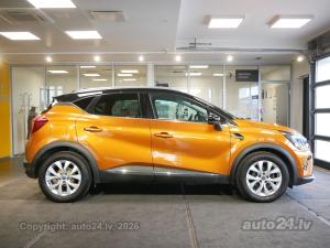Orange Renault Captur 2021 in Tallinn, with an engine capacity of 1.30 L and mileage of 35 thousand km for 16990 €, photo 3 on AUTOMOTO.COM.LV
