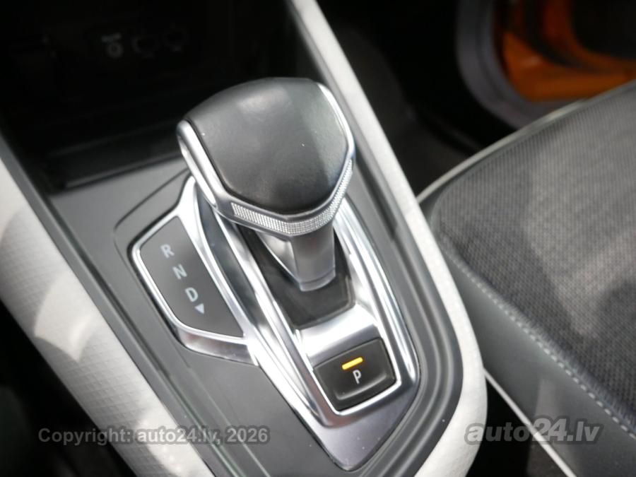 Orange Renault Captur 2021 in Tallinn, with an engine capacity of 1.30 L and mileage of 35 thousand km for 16990 €, photo 14 on AUTOMOTO.COM.LV