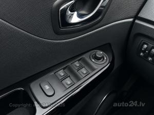 Sarkans Renault Captur 2015 Tartu, ar dzinēja tilpumu 1.20 L un nobraukumu 136 tūkst. km par 7450 €, foto 19 vietnē AUTOMOTO.COM.LV