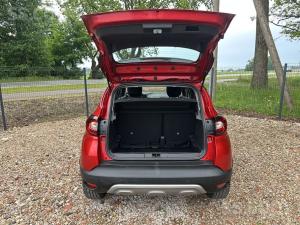 Red Renault Captur 2017 in Cesis, with an engine capacity of 1.20 L and mileage of 0 thousand km for 9700 €, photo 11 on AUTOMOTO.COM.LV