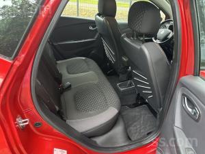 Red Renault Captur 2017 in Cesis, with an engine capacity of 1.20 L and mileage of 0 thousand km for 9700 €, photo 19 on AUTOMOTO.COM.LV