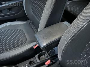 Sarkans Renault Captur 2017 Cēsis, ar dzinēja tilpumu 1.20 L un nobraukumu 0 tūkst. km par 8900 €, foto 17 vietnē AUTOMOTO.COM.LV
