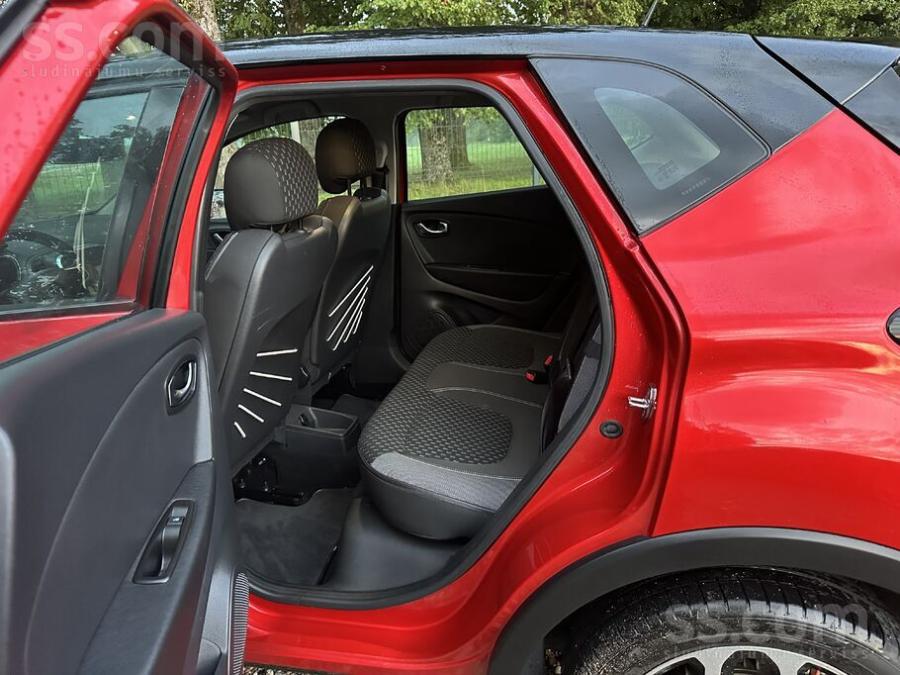 Sarkans Renault Captur 2017 Cēsis, ar dzinēja tilpumu 1.20 L un nobraukumu 0 tūkst. km par 8900 €, foto 24 vietnē AUTOMOTO.COM.LV