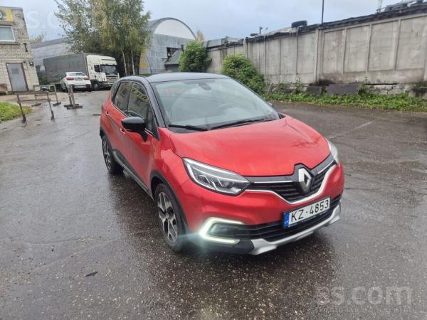 Red Renault Captur 2017 in Riga, with an engine capacity of 1.50 L and mileage of 127 thousand km for 9990 €, photo 3 on AUTOMOTO.COM.LV
