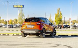 Red Renault Captur 2017 in Riga, with an engine capacity of 1.50 L and mileage of 127 thousand km for 9990 €, photo 7 on AUTOMOTO.COM.LV
