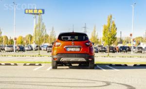 Red Renault Captur 2017 in Riga, with an engine capacity of 1.50 L and mileage of 127 thousand km for 9990 €, photo 8 on AUTOMOTO.COM.LV