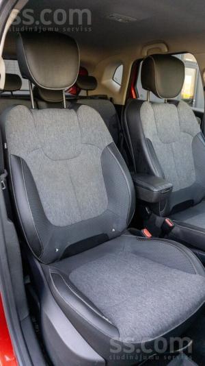 Red Renault Captur 2017 in Riga, with an engine capacity of 1.50 L and mileage of 127 thousand km for 9990 €, photo 30 on AUTOMOTO.COM.LV