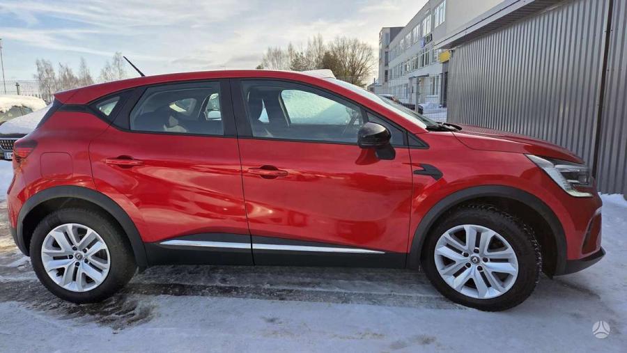 Red Renault Captur 2020 in Taurage, with an engine capacity of 1.30 L and mileage of 204 thousand km for 10400 €, photo 7 on AUTOMOTO.COM.LV