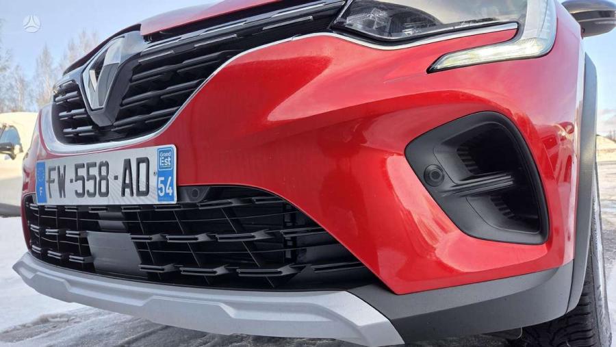 Red Renault Captur 2020 in Taurage, with an engine capacity of 1.30 L and mileage of 204 thousand km for 10400 €, photo 10 on AUTOMOTO.COM.LV