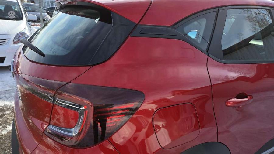 Red Renault Captur 2020 in Taurage, with an engine capacity of 1.30 L and mileage of 204 thousand km for 10400 €, photo 11 on AUTOMOTO.COM.LV