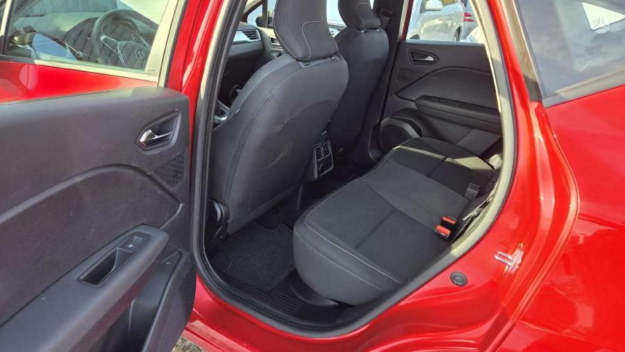 Red Renault Captur 2020 in Taurage, with an engine capacity of 1.30 L and mileage of 204 thousand km for 10400 €, photo 26 on AUTOMOTO.COM.LV