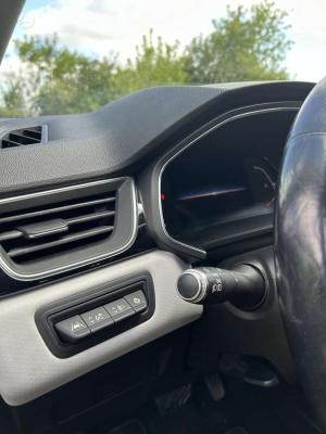 Sarkans Renault Captur 2020 Alīta, ar dzinēja tilpumu 1.33 L un nobraukumu 46 tūkst. km par 13200 €, foto 14 vietnē AUTOMOTO.COM.LV