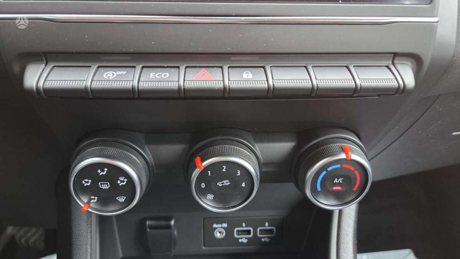 Sarkans Renault Captur 2020 Tauragė, ar dzinēja tilpumu 1.33 L un nobraukumu 204 tūkst. km par 9800 €, foto 20 vietnē AUTOMOTO.COM.LV