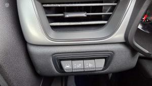 Sarkans Renault Captur 2020 Tauragė, ar dzinēja tilpumu 1.33 L un nobraukumu 204 tūkst. km par 9800 €, foto 34 vietnē AUTOMOTO.COM.LV