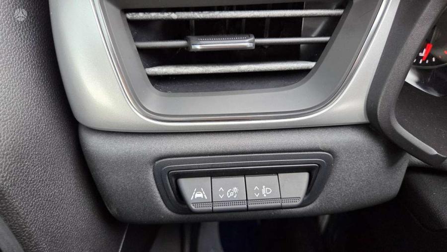 Sarkans Renault Captur 2020 Tauragė, ar dzinēja tilpumu 1.33 L un nobraukumu 204 tūkst. km par 9800 €, foto 34 vietnē AUTOMOTO.COM.LV