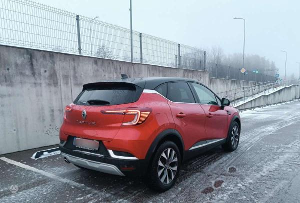 Red Renault Captur 2021 in Vilnius, with an engine capacity of 1.33 L and mileage of 39 thousand km for 15500 €, photo 1 on AUTOMOTO.COM.LV