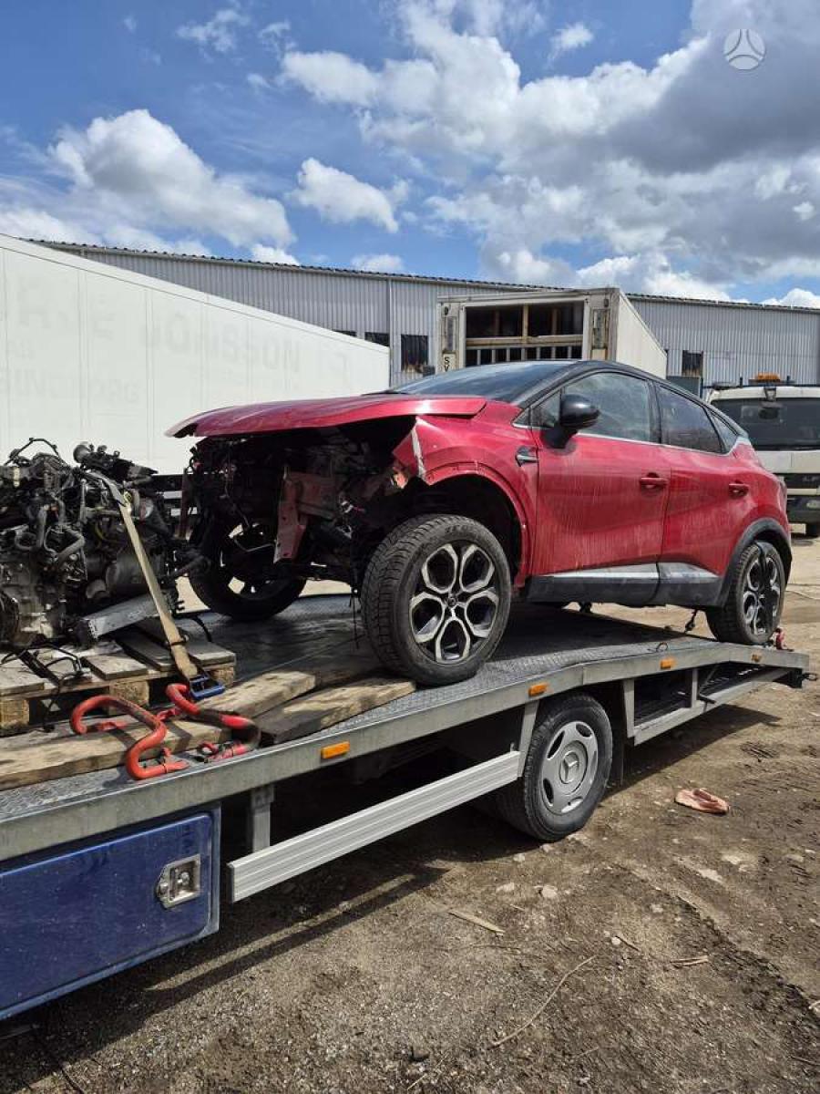 Red Renault Captur 2021 in Klaipeda, with an engine capacity of 1.50 L and mileage of 0 thousand km for 4199 €, photo 6 on AUTOMOTO.COM.LV