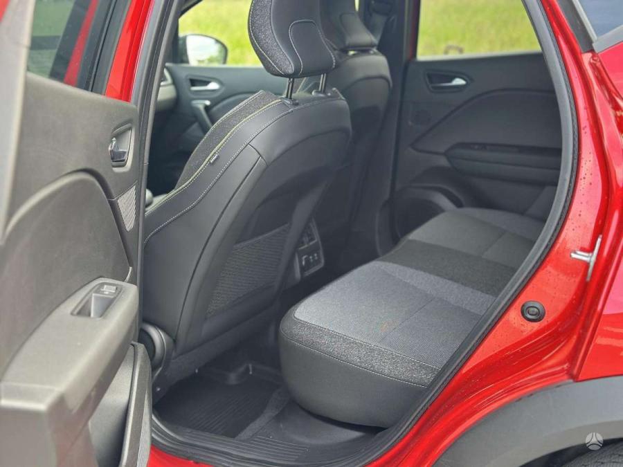 Red Renault Captur 2024 in Klaipeda, with an engine capacity of 1.33 L and mileage of 17 thousand km for 18500 €, photo 19 on AUTOMOTO.COM.LV