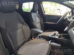 Red Renault Captur 2026 in Daugavpils, with an engine capacity of 1.30 L and mileage of 10 thousand km for 24940 €, photo 9 on AUTOMOTO.COM.LV