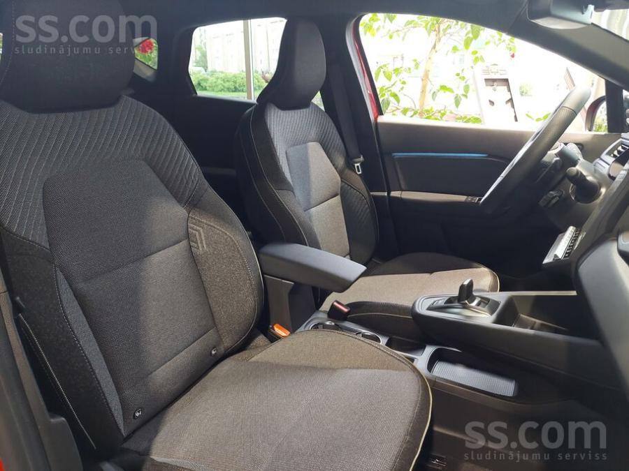 Red Renault Captur 2026 in Daugavpils, with an engine capacity of 1.30 L and mileage of 10 thousand km for 24940 €, photo 9 on AUTOMOTO.COM.LV