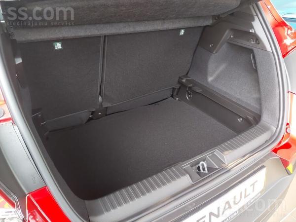 Red Renault Captur 2026 in Daugavpils, with an engine capacity of 1.30 L and mileage of 10 thousand km for 24940 €, photo 10 on AUTOMOTO.COM.LV