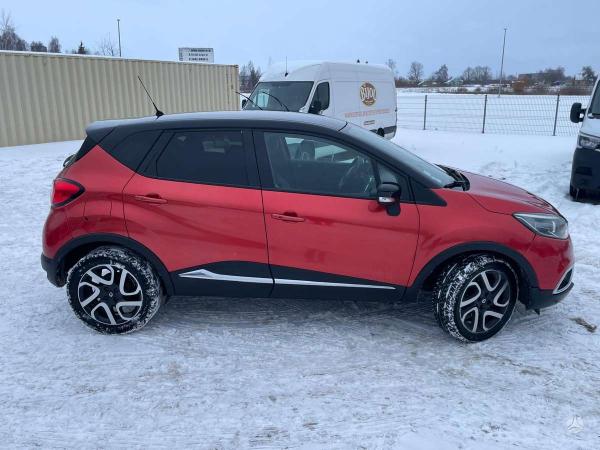 Red Renault Captur 2016 in Alytus, with an engine capacity of 1.50 L and mileage of 189 thousand km for 5300 €, photo 2 on AUTOMOTO.COM.LV