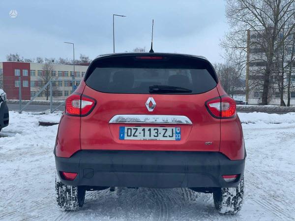 Red Renault Captur 2016 in Alytus, with an engine capacity of 1.50 L and mileage of 189 thousand km for 5300 €, photo 5 on AUTOMOTO.COM.LV