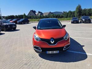 Red Renault Captur 2016 in Taurage, with an engine capacity of 1.50 L and mileage of 238 thousand km for 4999 €, photo 3 on AUTOMOTO.COM.LV