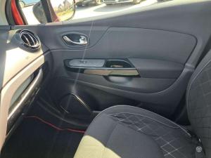Red Renault Captur 2016 in Taurage, with an engine capacity of 1.50 L and mileage of 238 thousand km for 4999 €, photo 10 on AUTOMOTO.COM.LV