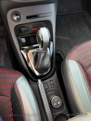 Sarkans Renault Captur 2016 Tallina, ar dzinēja tilpumu 1.50 L un nobraukumu 155 tūkst. km par 6990 €, foto 7 vietnē AUTOMOTO.COM.LV