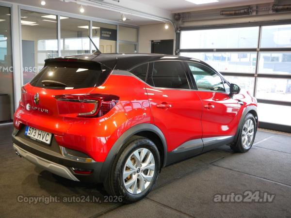 Red Renault Captur 2021 in Tallinn, with an engine capacity of 1.33 L and mileage of 39 thousand km for 15900 €, photo 3 on AUTOMOTO.COM.LV