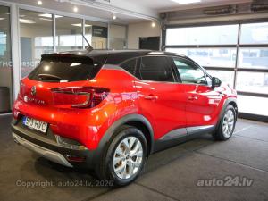 Red Renault Captur 2021 in Tallinn, with an engine capacity of 1.33 L and mileage of 39 thousand km for 15900 €, photo 4 on AUTOMOTO.COM.LV