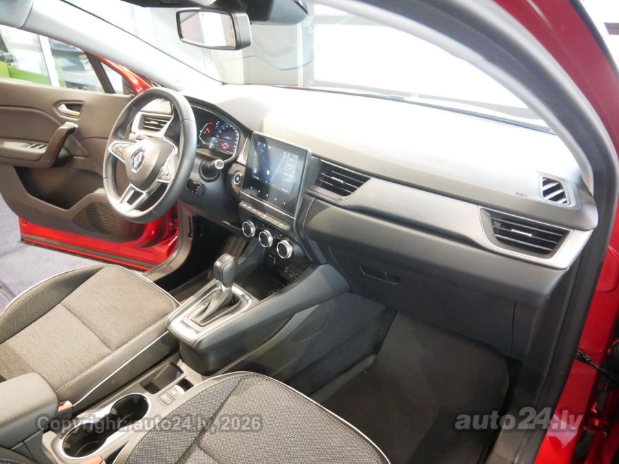 Red Renault Captur 2021 in Tallinn, with an engine capacity of 1.33 L and mileage of 39 thousand km for 15900 €, photo 11 on AUTOMOTO.COM.LV