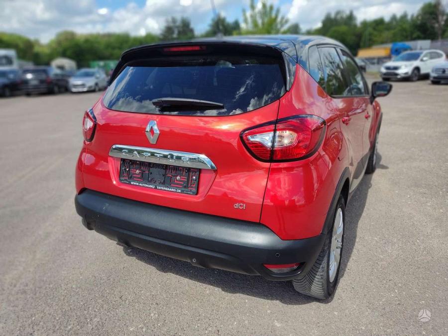 Sarkans Renault Captur 2016 Prienai, ar dzinēja tilpumu 1.50 L un nobraukumu 242 tūkst. km par 5350 €, foto 8 vietnē AUTOMOTO.COM.LV