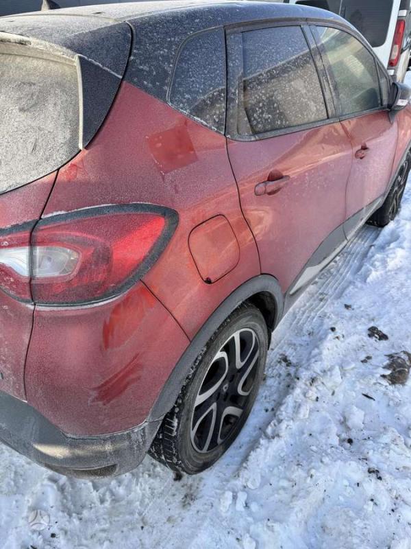 Sarkans Renault Captur 2016 Tauragė, ar dzinēja tilpumu 1.50 L un nobraukumu 150 tūkst. km par 4400 €, foto 3 vietnē AUTOMOTO.COM.LV