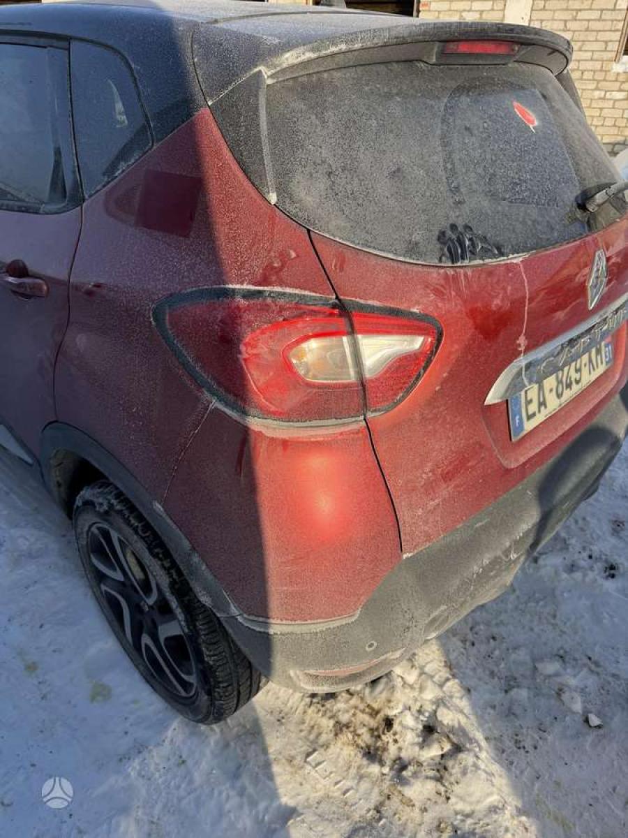 Sarkans Renault Captur 2016 Tauragė, ar dzinēja tilpumu 1.50 L un nobraukumu 150 tūkst. km par 4400 €, foto 5 vietnē AUTOMOTO.COM.LV